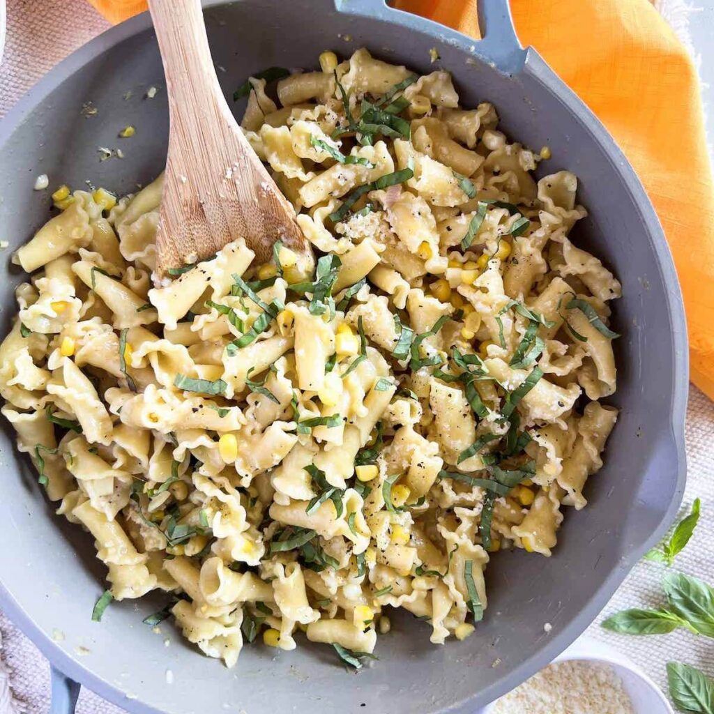 Creamy Garlic Parmesan Pappardelle Pasta with Mushrooms